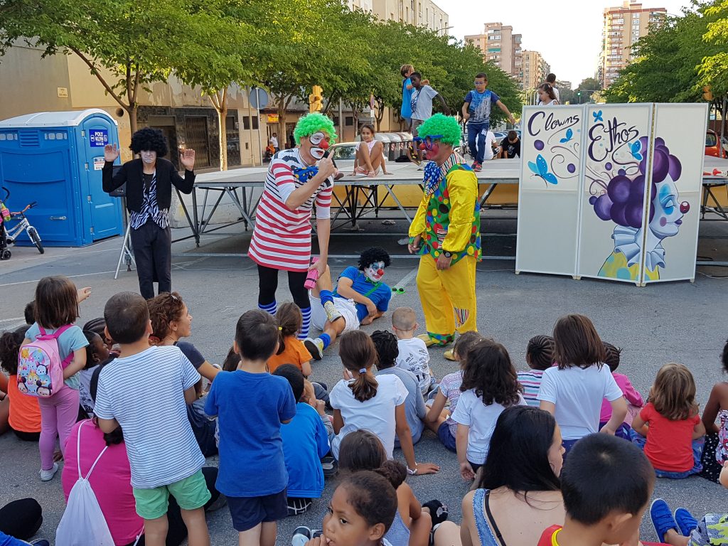 Êthos y su grupo de payasos estuvieron presentes a la Fiesta de la ...